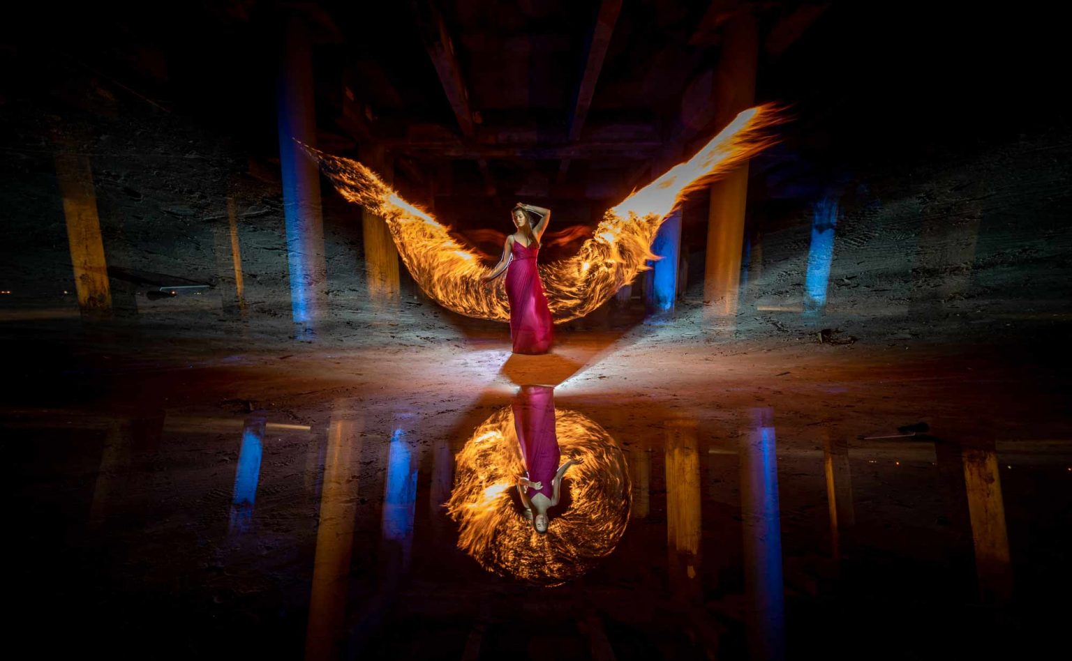 Camera Rotation - Light Painting Photography by Gunnar Heilmann